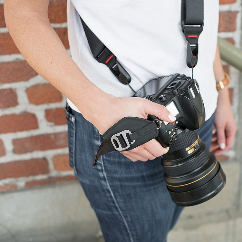 Peak Design Clutch - Hand Strap for DSLR and DSLM Cameras - Foto Erhardt