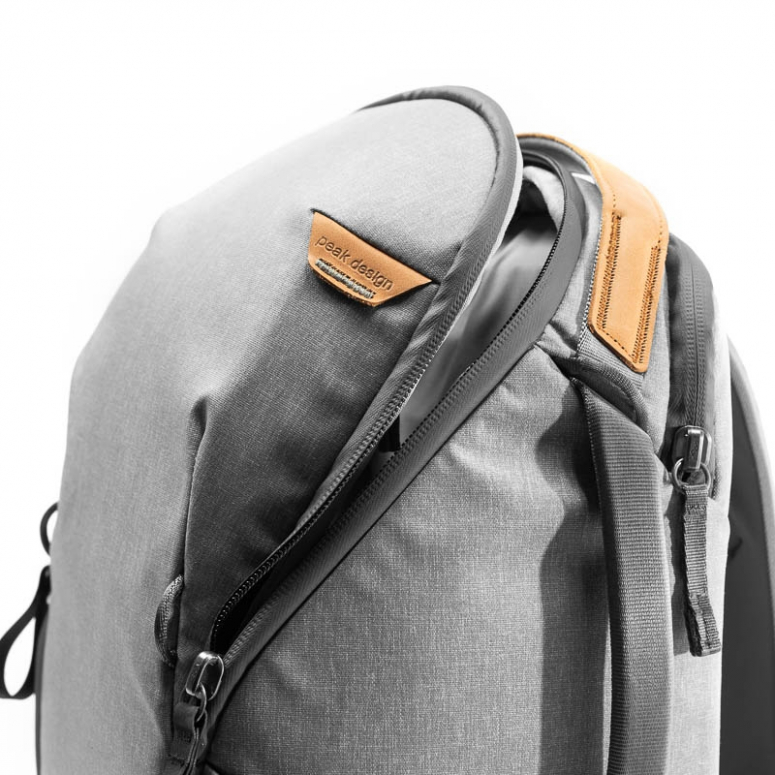 Peak Design Everyday Rucksack 15L Zip V2 Hellgrau - Foto Erhardt