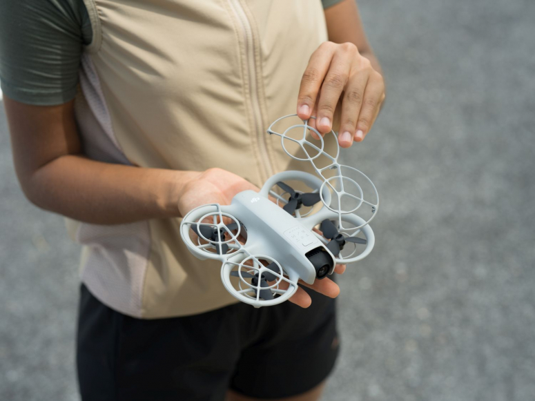 DJI Neo Motion Fly More Combo - Foto Erhardt