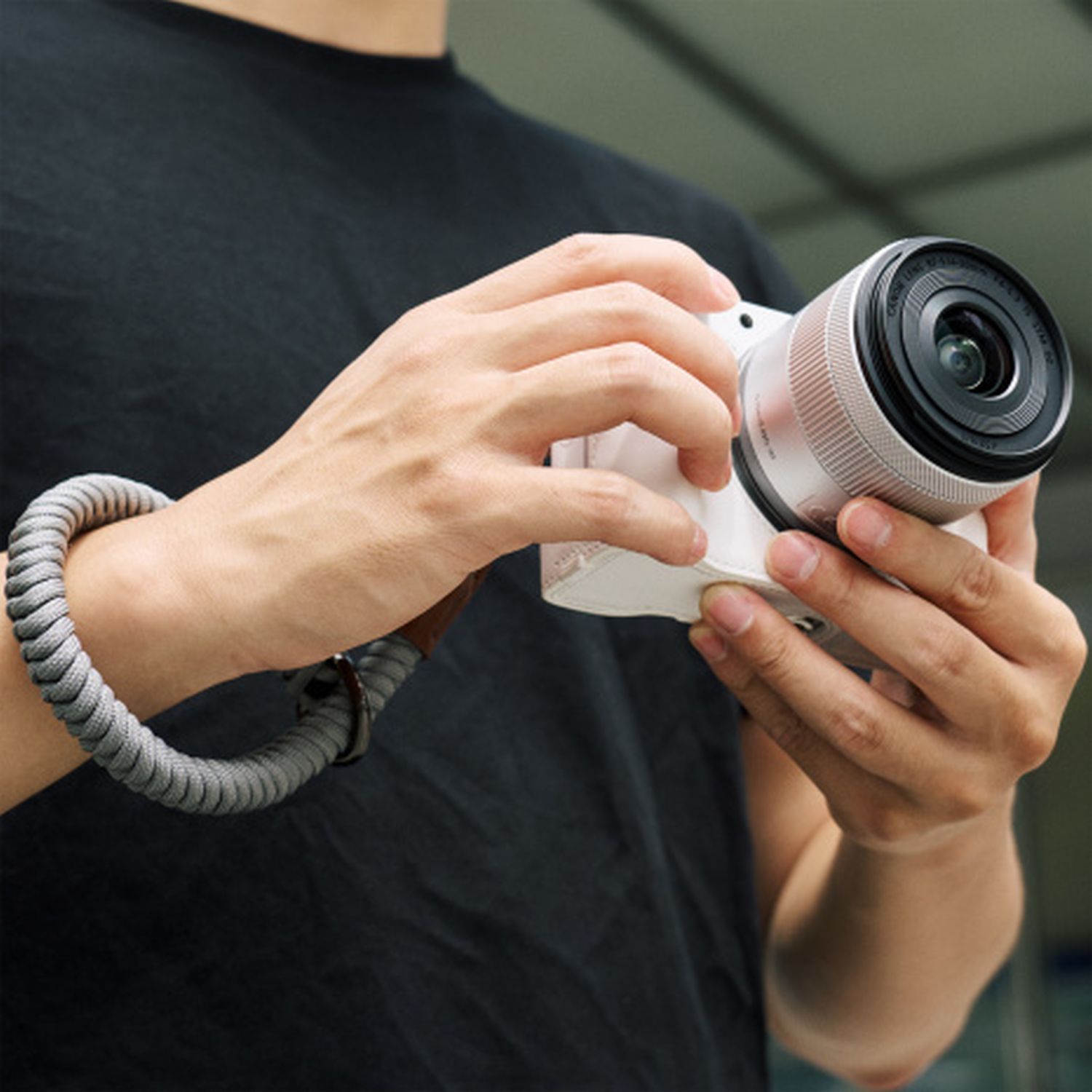 SmallRig 5431 Kit demi-coque en cuir pour R50V blanc - Foto Erhardt