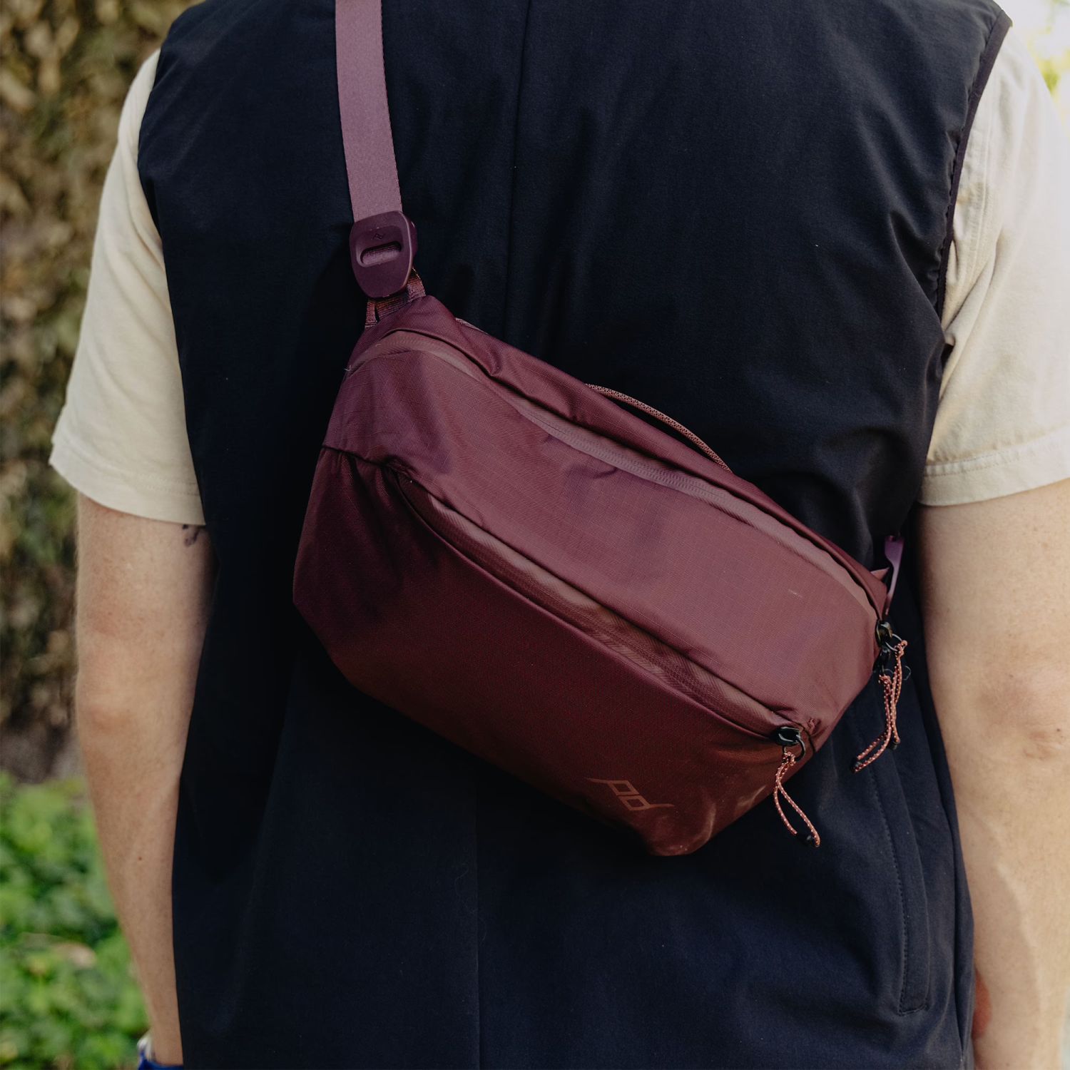 Peak Design Outdoor Sling 4L Eclipse - Foto Erhardt