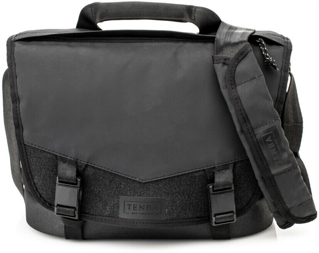 Tenba DNA 9 Slim Messenger Bag Black - Foto Erhardt